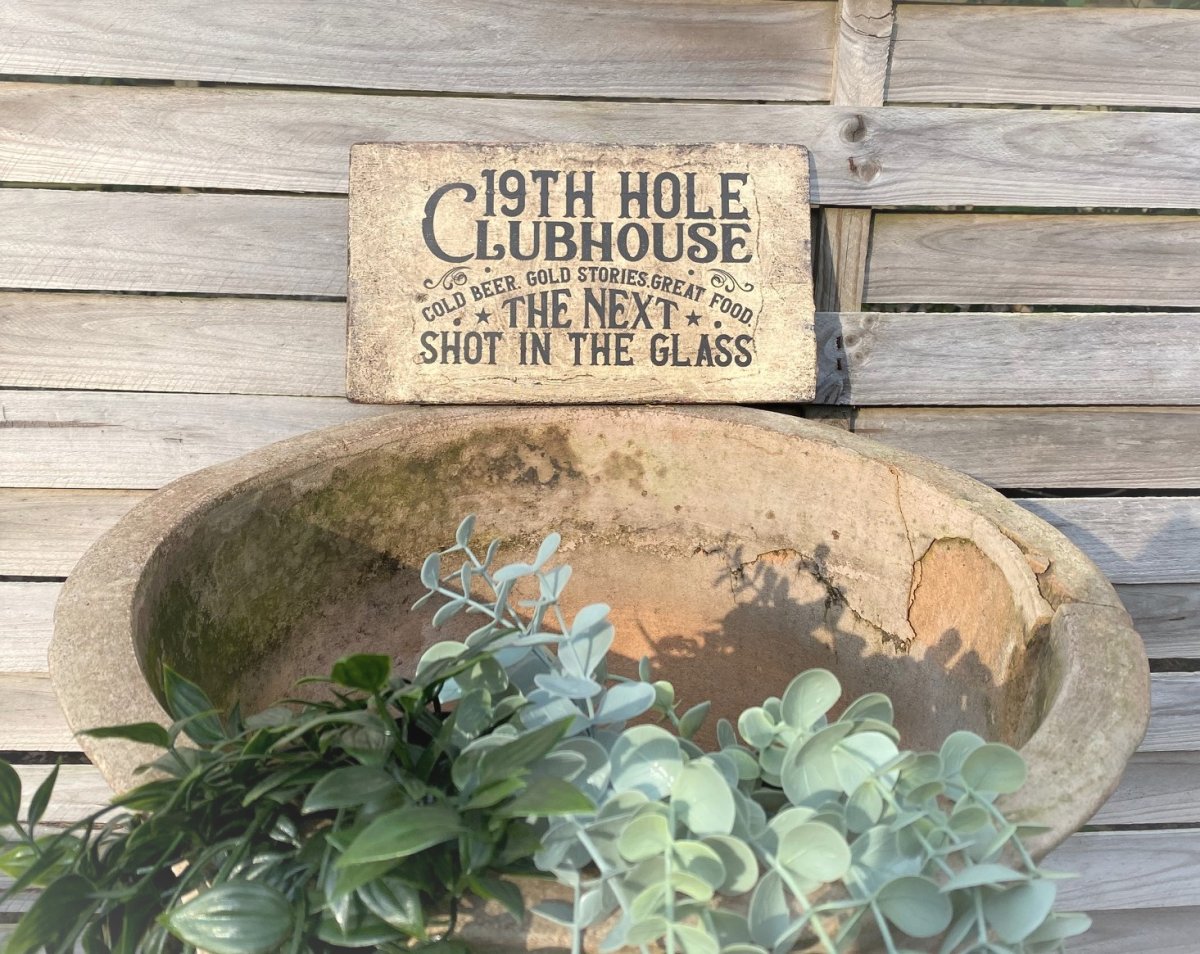 Skilt "Clubhouse" - Skilte og ophæng - www.hellesbettebiks.dk